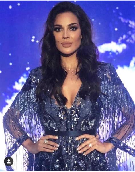 Pin Von Hala Auf Nadine Nassib Njeim