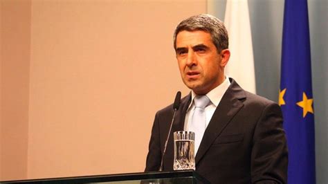 Плевнелиев ще сезира КС заради Закона за СРС Новини бг