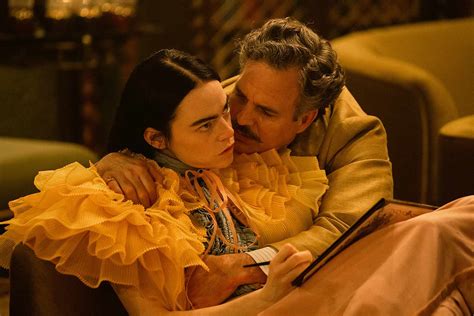 Poor Things Director Didn T Want To Shy Away From Sex Scenes