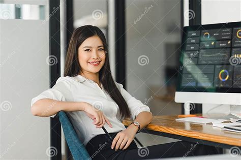 Professional Data Analyst Using Data Visualizations Dashboard On