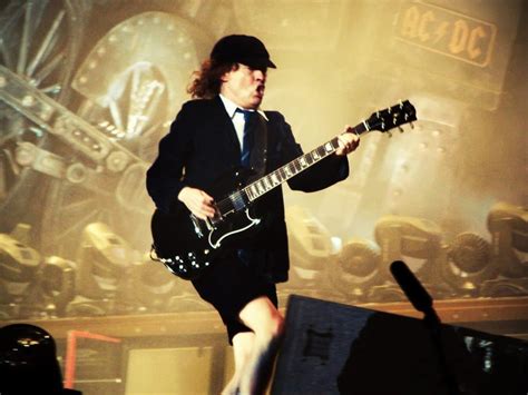 Angus Youngs Guitars And Gear