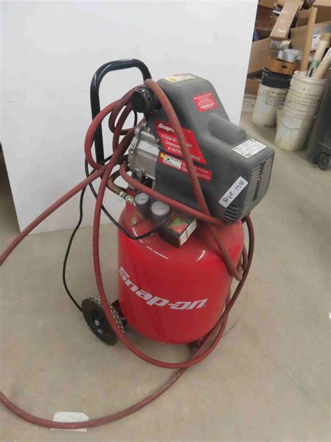 Snap On 15 Gallon Air Compressor Portable With Hose