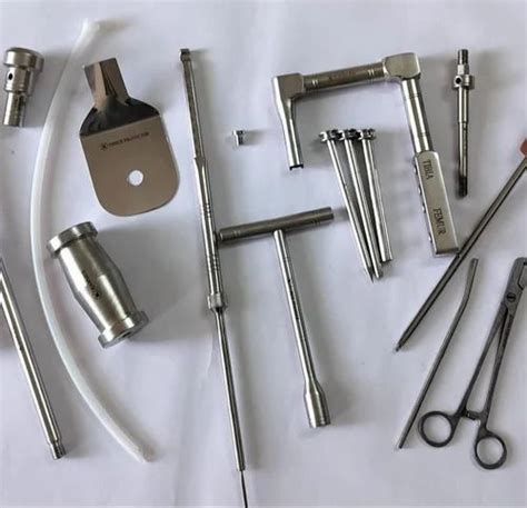 Stainless Steel Interlocking Tibia And Femur Nail Instrument Set At ₹ 550 In New Delhi