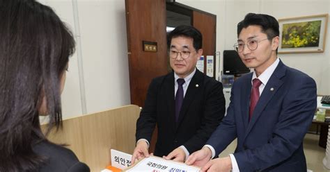 여 북 파병 관련 야당 공세에 국가 안보까지 선동 재료 삼는 건 자해