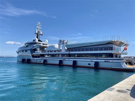 Das 76 Meter Beiboot Abeona Von Jeff Bezos Am Hafen Von Palma De Mallorca