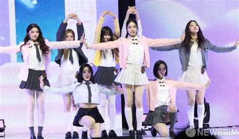 Sm 신인 하츠투하츠 18년 만에 다인원으로 데뷔…롤모델은 소녀시대