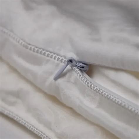 Classic Duvet Filled With Mulberry Silk Wadding Sigma Silk Classic Duvet Filled With Mulberry Silk Wadding Sigma Silk
