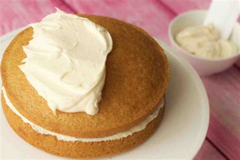 Как приготовить сметанный крем для бисквитного торта — Journal Ua