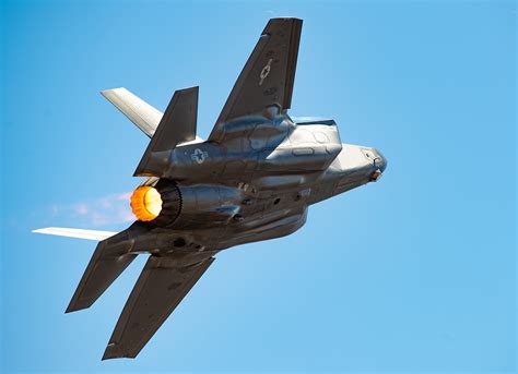 Usaf Announces New F 35a Aerobatic Display For 2019 Airshow Season