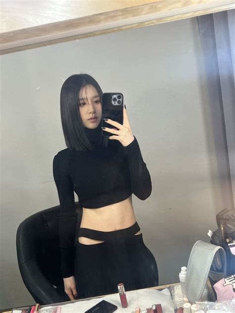 Heejin Fab Update Loona Artms Heejin Loona Artms 희진 이달의소녀 아르테미스 South Korean Girls Korean
