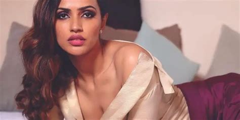 Actress Akshara Gowda Hot Images Galleries Hd Images