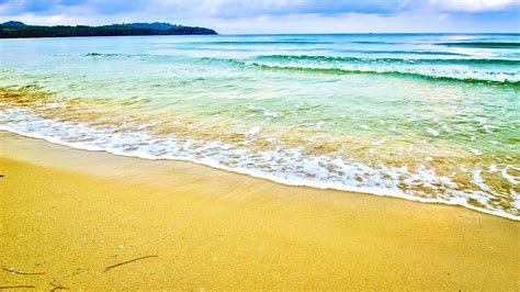 Relaxing Piano Music • Sleep Music Ocean Waves Water Sounds Relaxing