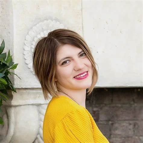 Katia Mukhanova Katia Mukhanova • Threads Say More