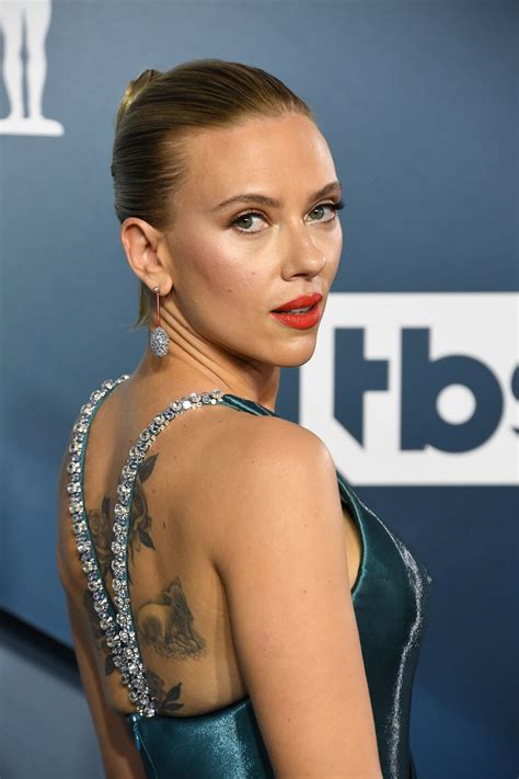 Scarlett Johansson Cleavage And Sideboobs Photos The Fappening