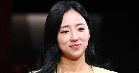 배혜지 아나운서 봄꽃 미모[엑s Hd포토]