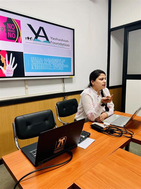 Meenakshi Yadav On Linkedin Workplacesafety Poshcomplaince Posh Poshtrainings Awareness