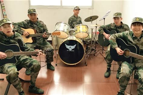 “l” 乐 学 广西正规叛逆青少年管教学校，叛逆青少年矫正教育基地，广西全封闭军事化管教学校，广西正知青少年成长基地