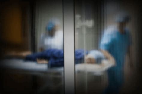 年仅19岁确诊癌症！姑娘懵了：不痛也不痒！洗澡时这个细节太重要 小陈 乳腺 女性