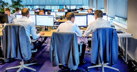 Voer Zorgplicht In Voor Machtige Bedrijven Die Een Publiek Belang