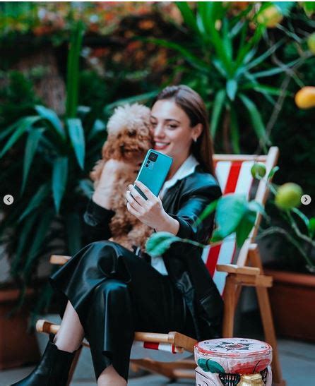 Турската актерка Рабија Сојтурк и пет факти за неа Tvserijali Soprevod