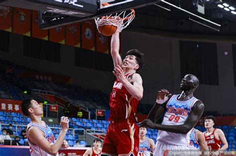 余嘉豪9投9中砍18分 赛季两分球命中率高达84cba新浪竞技风暴新浪网
