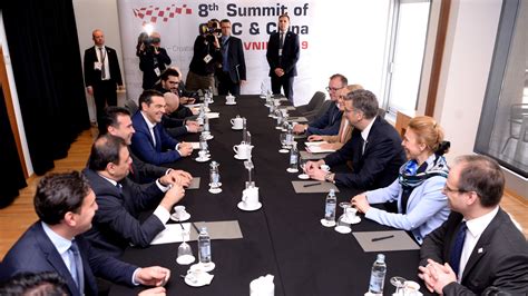 Премиерот Заев на трилатерална средба со премиерите на Хрватска и