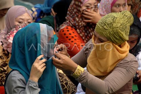 Pengajian Akbar Di Lokalisasi Antara Foto