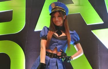 Booth Babes Computex Part Jagat Review