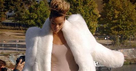 Rihanna Camel Toe Pussy Lips Shows While She Is Shot A Photoshoot Celebrities Nude
