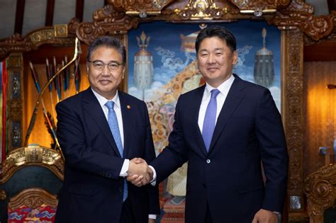 БНСУ ын Гадаад хэргийн сайд ерөнхийлөгчийн эхлүүлсэн гурван хөтөлбөрийг дэмжинэ гэв