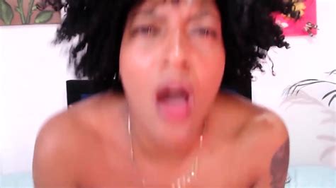 Hot Babe Fucks Her Dildo And Triggers A Big Fountain