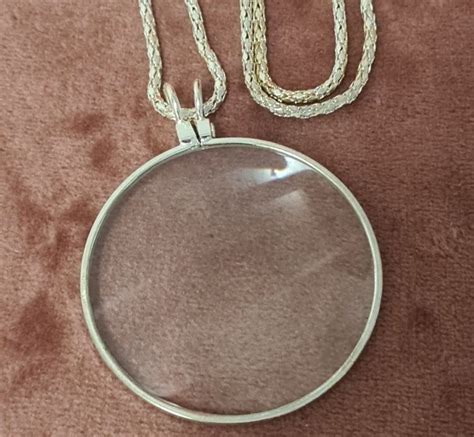 Lupe mit Kette praktisch zum Umhängen 5x Power Glas Acheter sur Ricardo