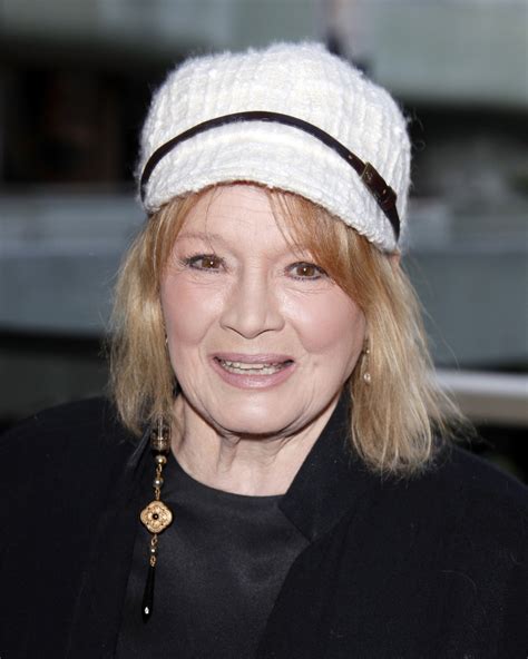 Angie Dickinson Turns 92 ‘terrific Actress Mesmerized With Her