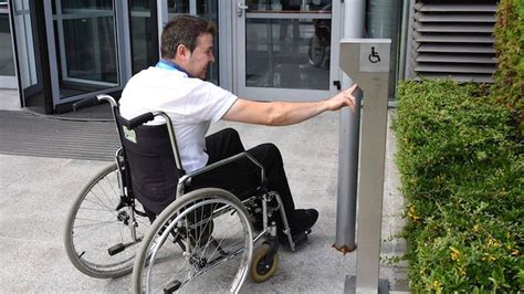 Хората с увреждания излизат на протест в София Новини бг