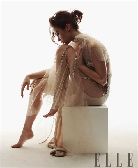 Emily Blunt Barefoot Feet Pics The Fappening