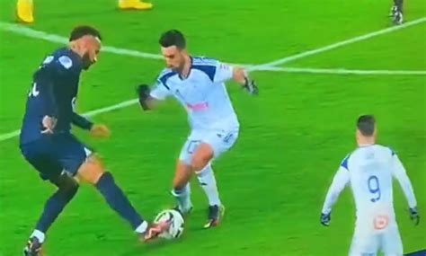 Neymar Show Założył Siatkę Rywalowi Za Pomocą Elastico [wideo