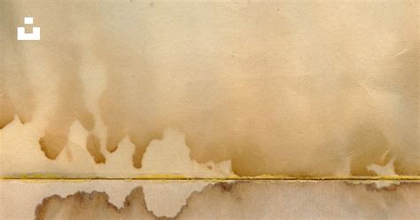 가장자리가 찢어진 오래된 종이 조각 사진 Unsplash의 무료 텍스처 이미지