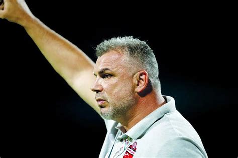 رسمی کوزمین اولاریو سرمربی تیم ملی امارات شد عکس