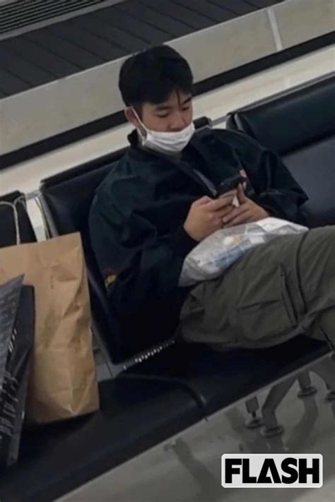 （画像・写真1 7）仲野太賀「台湾旅行」から美女と帰国姿を発見！ “お泊まり相手”木竜麻生ではない女性の正体 Smart Flash スマ