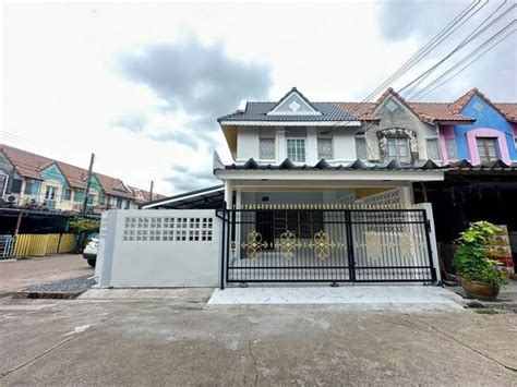 ขายบ้านทาวน์โฮม 2 ชั้น หลังมุม รีโนเวทใหม่ มบ แฟมิลี่ปาร์ค นาป่า Ennxo