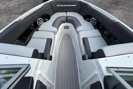 New 2026 Crownline Eclipse E255 30518 Buford Boat Trader