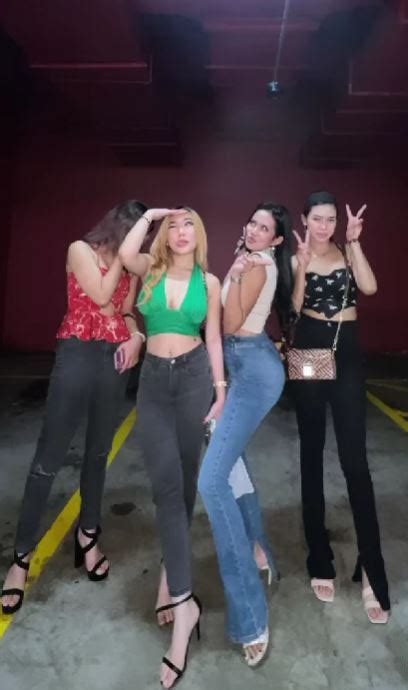 Who Is Nia Irwan Biodata Wiki Age Boyfriend Husband Family Height Nationality More