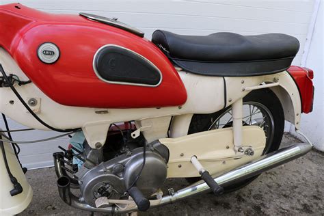 Lot 1962 Ariel Arrow