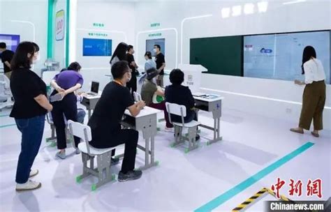 数字化时代，科技如何赋能教育创新？ 智慧学习研究院