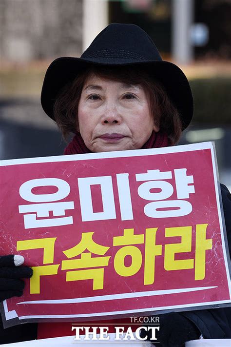정의연 해체 및 위안부 소녀상 철거 외치는 주옥순 대표 [tf사진관] 포토 기사 더팩트