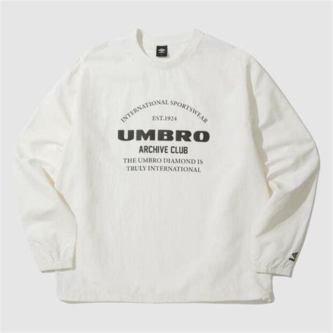 엄브로 아카이브 클럽 아치 레터링 피스테 스위트콘 Uo121cwt27 위시버킷