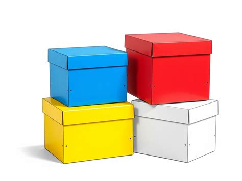 한국인 캐릭터가 파란색 배경 앞에 서 있는 모습 캐릭터는 밝고 즐거운 표정을 짓고 있으며 주변에는 다양한 파란색 톤의 요소들이 어우러져 있는 장면 캐릭터의 의상은