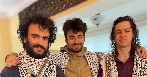 체크무늬 스카프 카피예가 팔레스타인 상징된 이유