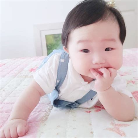 아기 구강기 이앓이 시기 증상 아기 치발기 사용시기 손목 치발기 추천 네이버 블로그