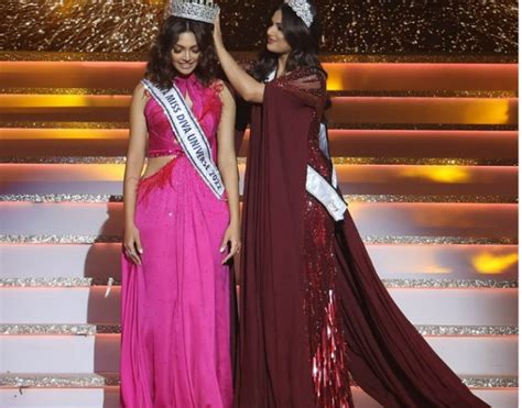 Miss Universe Harnaaz Sandhu Rocks A Hot Gown With Plunging Neckline As She Crown Divita Rai In